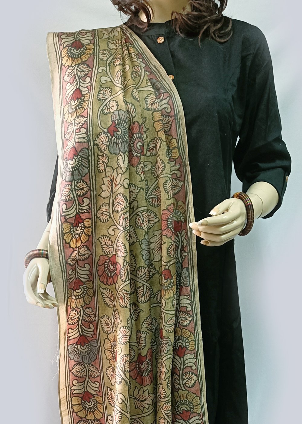 Kalamkari Handpainted Green Tussore Silk Dupatta | Kalamkari Design Studio